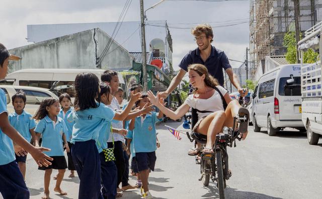 Caroline et Xavier, à Chiang Mai pour aider les « Enfants du Mékong