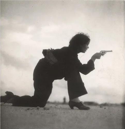 Gerda Taro, grande eﬀacée du photo-journalisme français